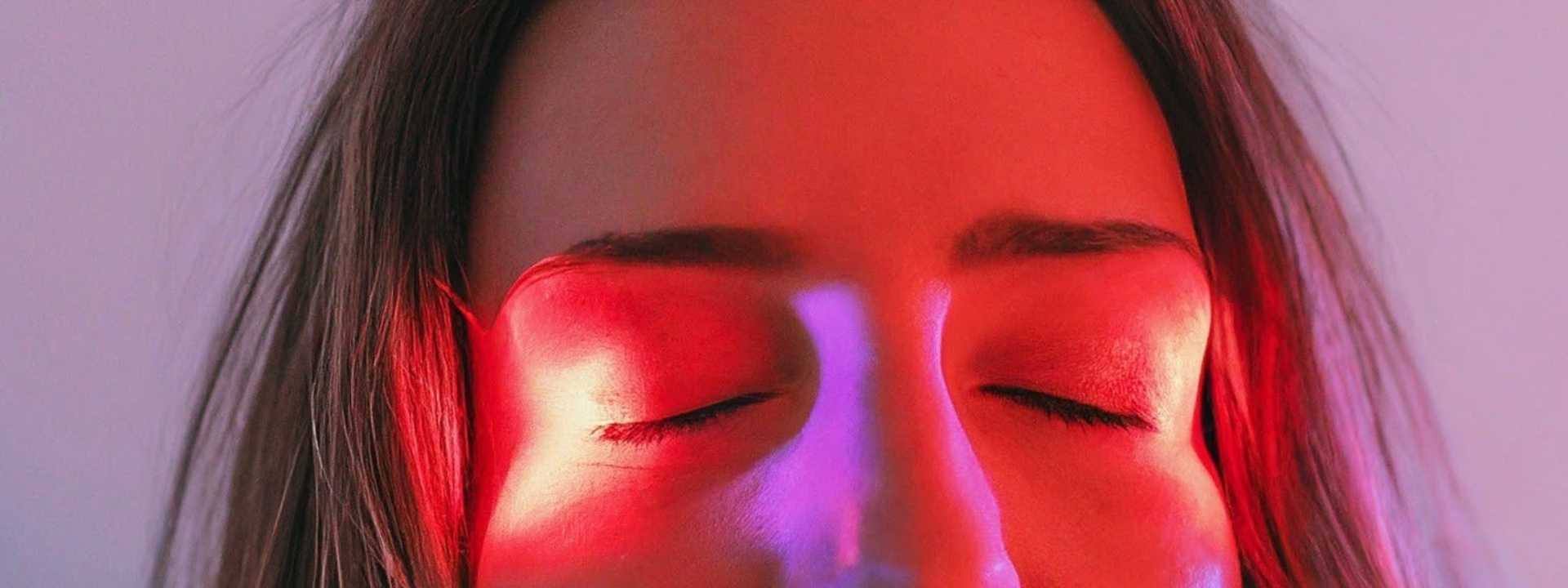 Psychological Benefits Of Red Light Therapy | Avanti Body